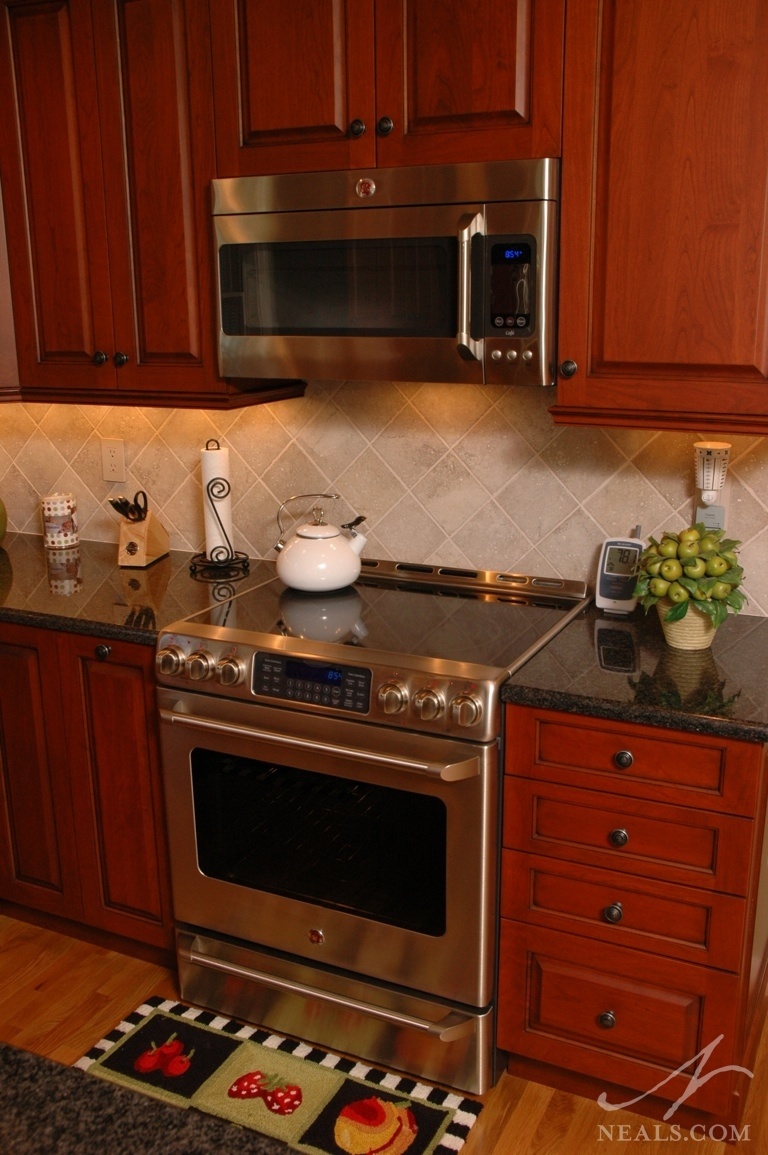 Kitchen Appliance Options for Baking & Cooking