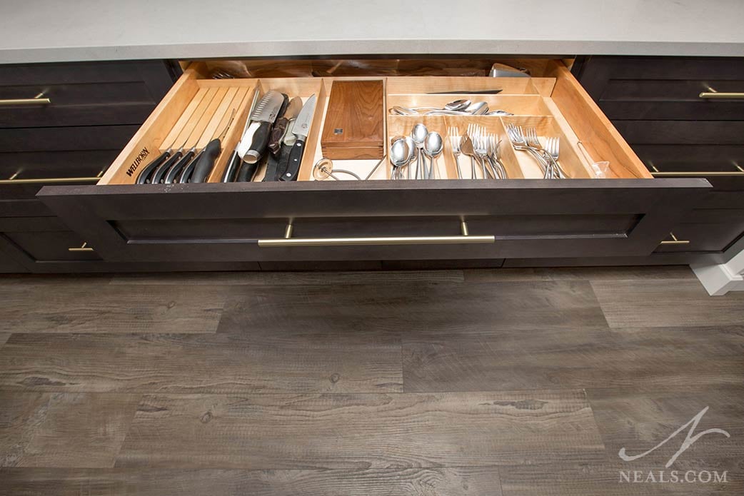 10 “Must Have” Accessories for Kitchen Cabinet Storage